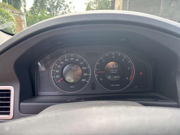 Brown Volvo XC70 2007 in Pasvalys, with an engine capacity of 2.40 L and mileage of 364 thousand km for 3300 €, photo 1 on AUTOMOTO.COM.LV