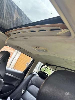 Brown Volvo XC70 2007 in Pasvalys, with an engine capacity of 2.40 L and mileage of 364 thousand km for 3300 €, photo 5 on AUTOMOTO.COM.LV