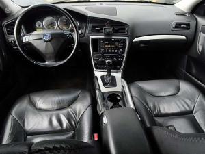 Brown Volvo XC70 2007 in Vilnius, with an engine capacity of 2.40 L and mileage of 279 thousand km for 4750 €, photo 25 on AUTOMOTO.COM.LV