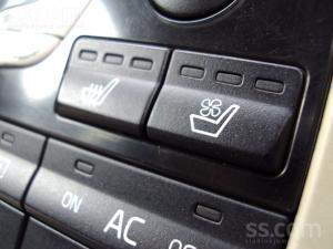 Brown Volvo XC70 2007 in Riga, with an engine capacity of 2.40 L and mileage of 169 thousand km for 7600 €, photo 10 on AUTOMOTO.COM.LV