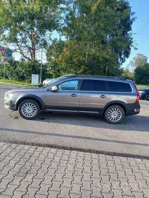 Brown Volvo XC70 2007 in Riga, with an engine capacity of 2.40 L and mileage of 395 thousand km for 3900 €, photo 4 on AUTOMOTO.COM.LV