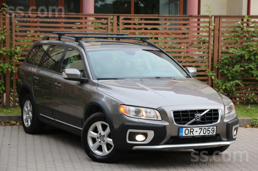 Brown Volvo XC70 2007 in Riga, with an engine capacity of 2.40 L and mileage of 308 thousand km for 7250 €, photo 1 on AUTOMOTO.COM.LV