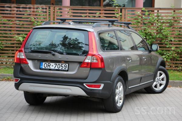 Brūns Volvo XC70 2007 Rīga, ar dzinēja tilpumu 2.40 L un nobraukumu 308 tūkst. km par 7250 €, foto 5 vietnē AUTOMOTO.COM.LV