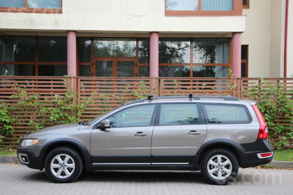 Brūns Volvo XC70 2007 Rīga, ar dzinēja tilpumu 2.40 L un nobraukumu 308 tūkst. km par 7250 €, foto 8 vietnē AUTOMOTO.COM.LV