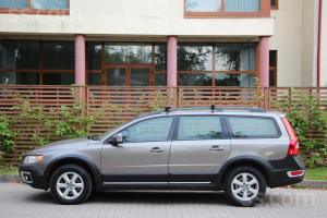 Brown Volvo XC70 2007 in Riga, with an engine capacity of 2.40 L and mileage of 308 thousand km for 7250 €, photo 8 on AUTOMOTO.COM.LV