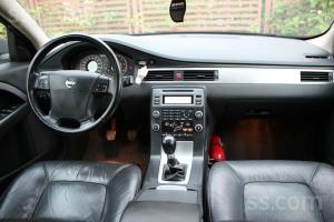 Brown Volvo XC70 2007 in Riga, with an engine capacity of 2.40 L and mileage of 308 thousand km for 7250 €, photo 13 on AUTOMOTO.COM.LV