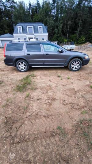 Brūns Volvo XC70 2007 Viļņa, ar dzinēja tilpumu 2.40 L un nobraukumu 323 tūkst. km par 2100 €, foto 4 vietnē AUTOMOTO.COM.LV