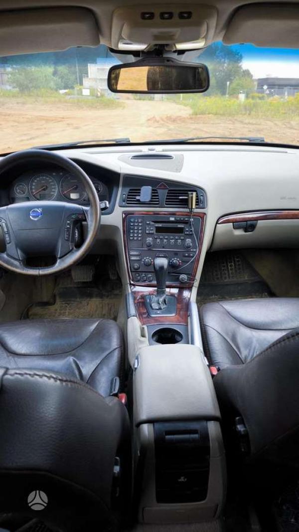 Volvo XC70 2007 Viļņa vietnē Brūns Volvo XC70 2007 Viļņa, ar dzinēja tilpumu 2.40 L un nobraukumu 323 tūkst. km par 2100 €, foto 7 vietnē AUTOMOTO.COM.LV