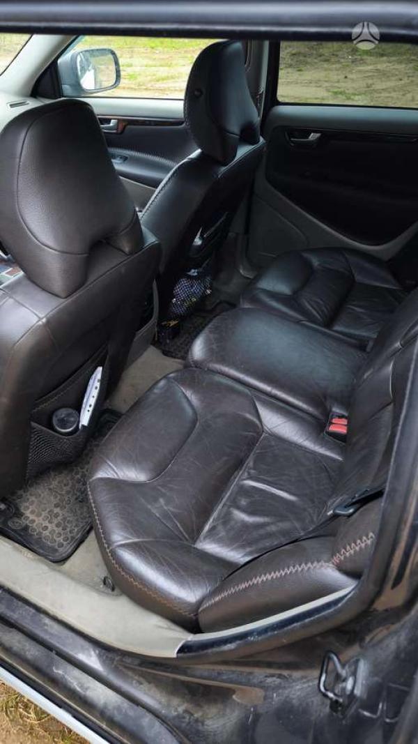 Volvo XC70 2007 Viļņa vietnē Brūns Volvo XC70 2007 Viļņa, ar dzinēja tilpumu 2.40 L un nobraukumu 323 tūkst. km par 2100 €, foto 9 vietnē AUTOMOTO.COM.LV