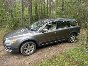 Brown Volvo XC70 2007 in Varena, with an engine capacity of 2.40 L and mileage of 300 thousand km for 4000 €, photo 4 on AUTOMOTO.COM.LV