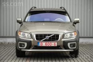 Brown Volvo XC70 2008 in Tukums, with an engine capacity of 2.40 L and mileage of 324 thousand km for 7490 €, photo 3 on AUTOMOTO.COM.LV