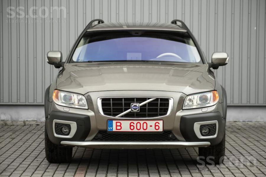 Brown Volvo XC70 2008 in Tukums, with an engine capacity of 2.40 L and mileage of 324 thousand km for 7490 €, photo 3 on AUTOMOTO.COM.LV