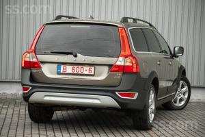 Brown Volvo XC70 2008 in Tukums, with an engine capacity of 2.40 L and mileage of 324 thousand km for 7490 €, photo 9 on AUTOMOTO.COM.LV
