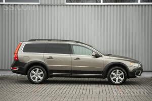 Brown Volvo XC70 2008 in Tukums, with an engine capacity of 2.40 L and mileage of 324 thousand km for 7490 €, photo 11 on AUTOMOTO.COM.LV