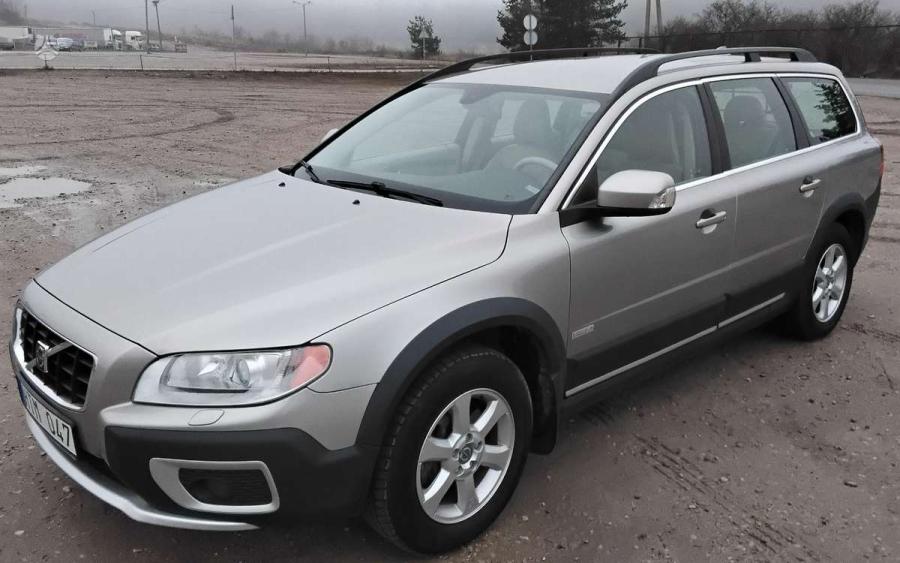 Brūns Volvo XC70 2008 Viļņa, ar dzinēja tilpumu 2.40 L un nobraukumu 314 tūkst. km par 5200 €, foto 1 vietnē AUTOMOTO.COM.LV