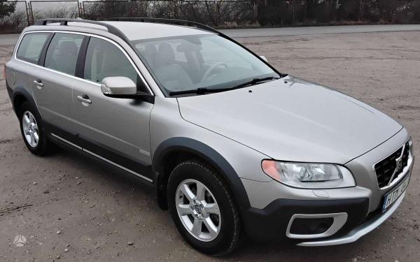Brūns Volvo XC70 2008 Viļņa, ar dzinēja tilpumu 2.40 L un nobraukumu 314 tūkst. km par 5200 €, foto 7 vietnē AUTOMOTO.COM.LV