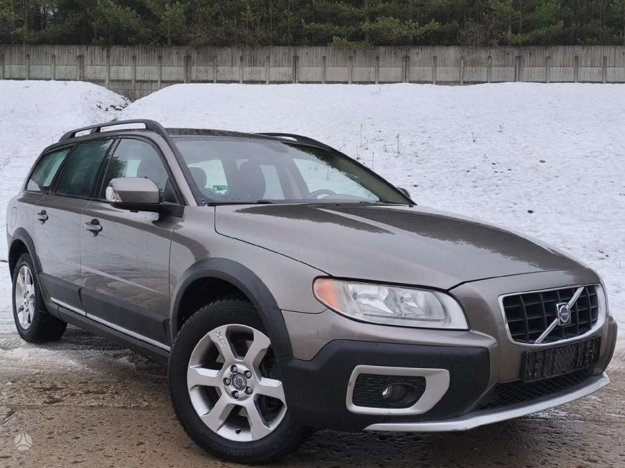 Brūns Volvo XC70 2008 Viļņa, ar dzinēja tilpumu 2.40 L un nobraukumu 330 tūkst. km par 7150 €, foto 20 vietnē AUTOMOTO.COM.LV