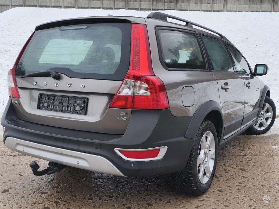 Brūns Volvo XC70 2008 Viļņa, ar dzinēja tilpumu 2.40 L un nobraukumu 330 tūkst. km par 7150 €, foto 19 vietnē AUTOMOTO.COM.LV