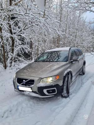 Brown Volvo XC70 2008 in Salcininkai, with an engine capacity of 2.40 L and mileage of 590 thousand km for 3900 €, photo  on AUTOMOTO.COM.LV