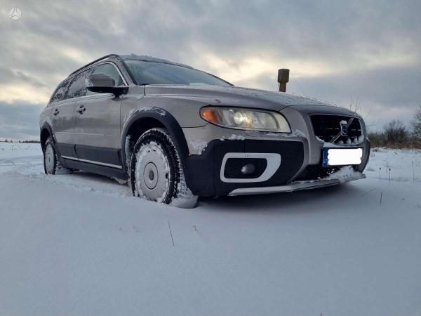 Brūns Volvo XC70 2008 Šalčininkai, ar dzinēja tilpumu 2.40 L un nobraukumu 590 tūkst. km par 3900 €, foto 4 vietnē AUTOMOTO.COM.LV