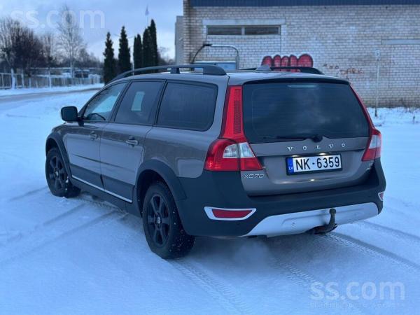 Brown Volvo XC70 2008 in Rezekne, with an engine capacity of 2.40 L and mileage of 401 thousand km for 5250 €, photo 3 on AUTOMOTO.COM.LV