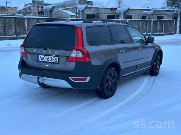 Brown Volvo XC70 2008 in Rezekne, with an engine capacity of 2.40 L and mileage of 401 thousand km for 5250 €, photo 4 on AUTOMOTO.COM.LV