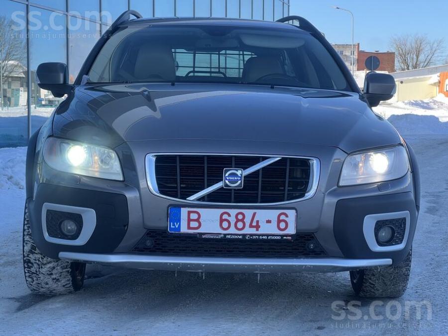 Brūns Volvo XC70 2008 Rēzekne, ar dzinēja tilpumu 2.40 L un nobraukumu 328 tūkst. km par 4970 €, foto 1 vietnē AUTOMOTO.COM.LV