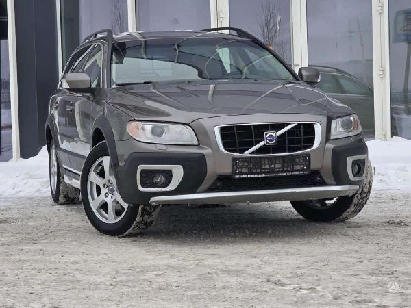 Brown Volvo XC70 2008 in Vilnius, with an engine capacity of 2.40 L and mileage of 271 thousand km for 6950 €, photo 2 on AUTOMOTO.COM.LV