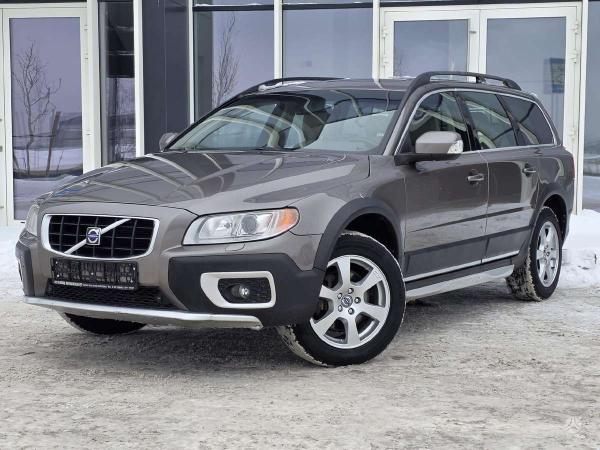 Brown Volvo XC70 2008 in Vilnius, with an engine capacity of 2.40 L and mileage of 271 thousand km for 6950 €, photo 3 on AUTOMOTO.COM.LV