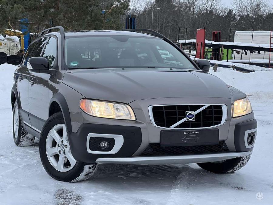 Brūns Volvo XC70 2008 Utena, ar dzinēja tilpumu 2.40 L un nobraukumu 265 tūkst. km par 6550 €, foto 1 vietnē AUTOMOTO.COM.LV