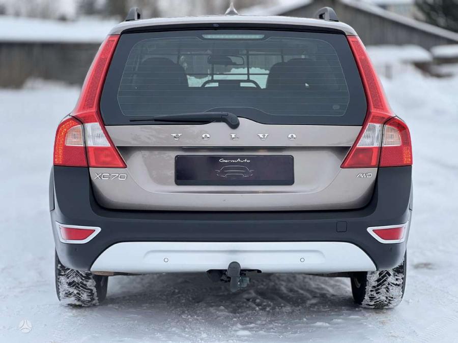 Brūns Volvo XC70 2008 Utena, ar dzinēja tilpumu 2.40 L un nobraukumu 265 tūkst. km par 6550 €, foto 20 vietnē AUTOMOTO.COM.LV