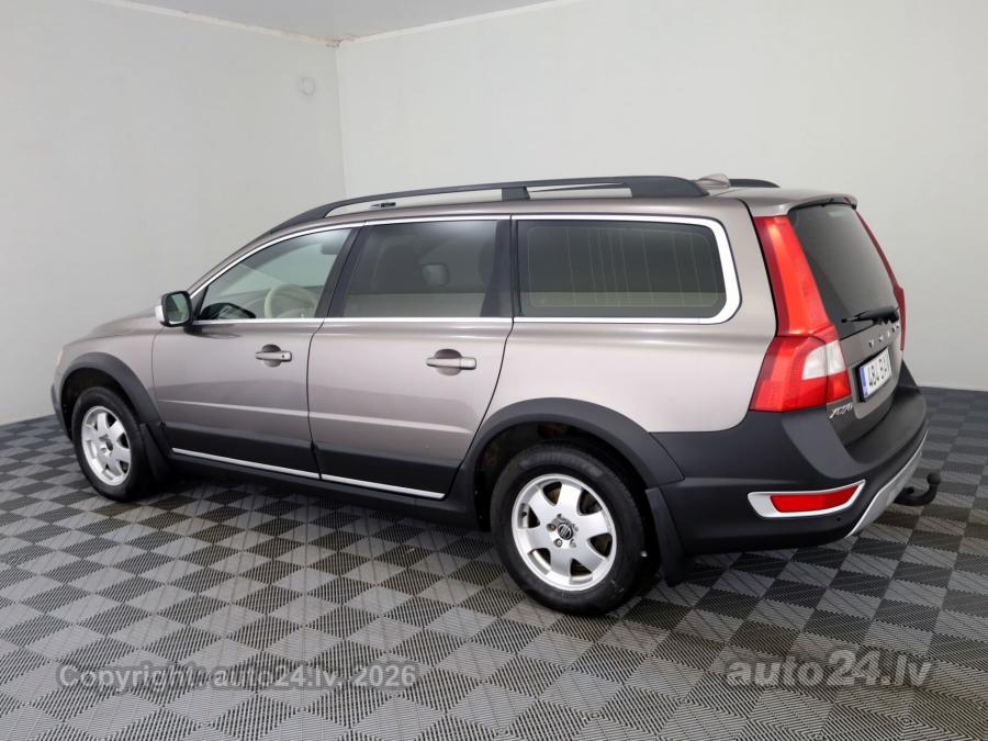 Brūns Volvo XC70 2008 Tallina, ar dzinēja tilpumu 2.40 L un nobraukumu 339 tūkst. km par 3999 €, foto 5 vietnē AUTOMOTO.COM.LV