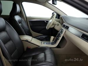 Brūns Volvo XC70 2008 Tallina, ar dzinēja tilpumu 2.40 L un nobraukumu 339 tūkst. km par 3999 €, foto 7 vietnē AUTOMOTO.COM.LV
