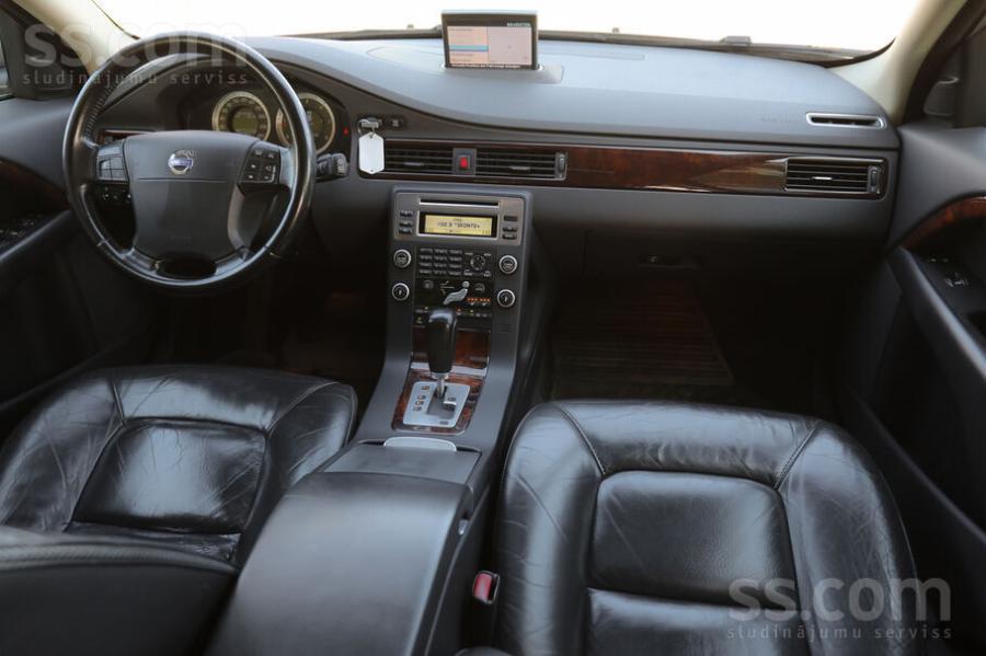 Brūns Volvo XC70 2008 Rīga, ar dzinēja tilpumu 2.40 L un nobraukumu 263 tūkst. km par 5490 €, foto 7 vietnē AUTOMOTO.COM.LV
