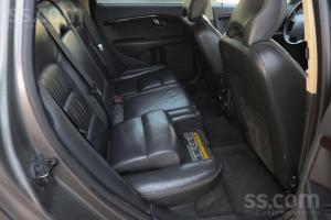 Brūns Volvo XC70 2008 Rīga, ar dzinēja tilpumu 2.40 L un nobraukumu 263 tūkst. km par 5490 €, foto 11 vietnē AUTOMOTO.COM.LV