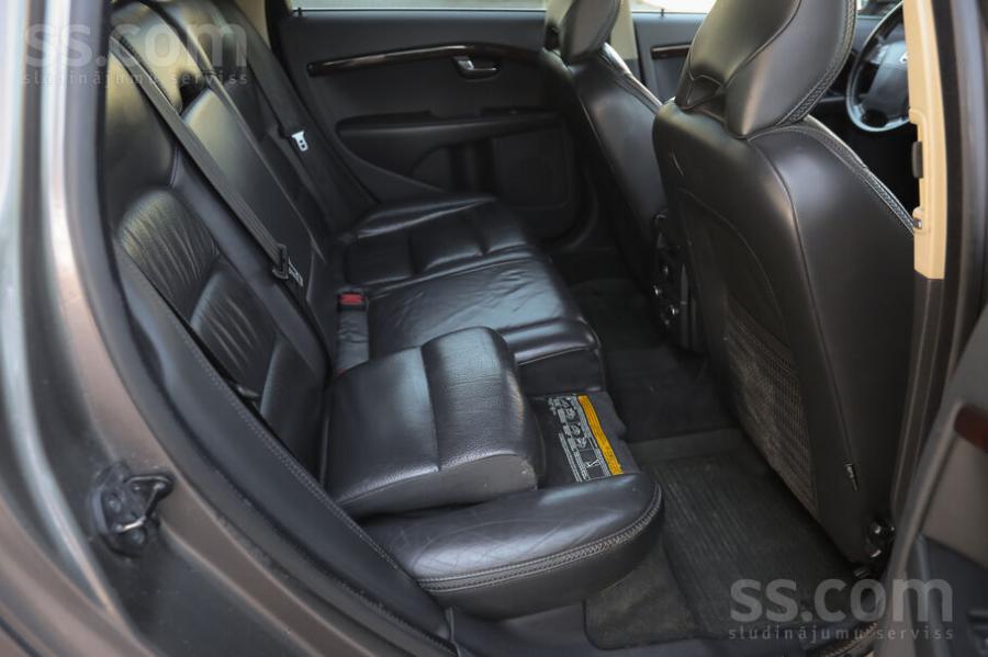 Brūns Volvo XC70 2008 Rīga, ar dzinēja tilpumu 2.40 L un nobraukumu 263 tūkst. km par 5490 €, foto 11 vietnē AUTOMOTO.COM.LV
