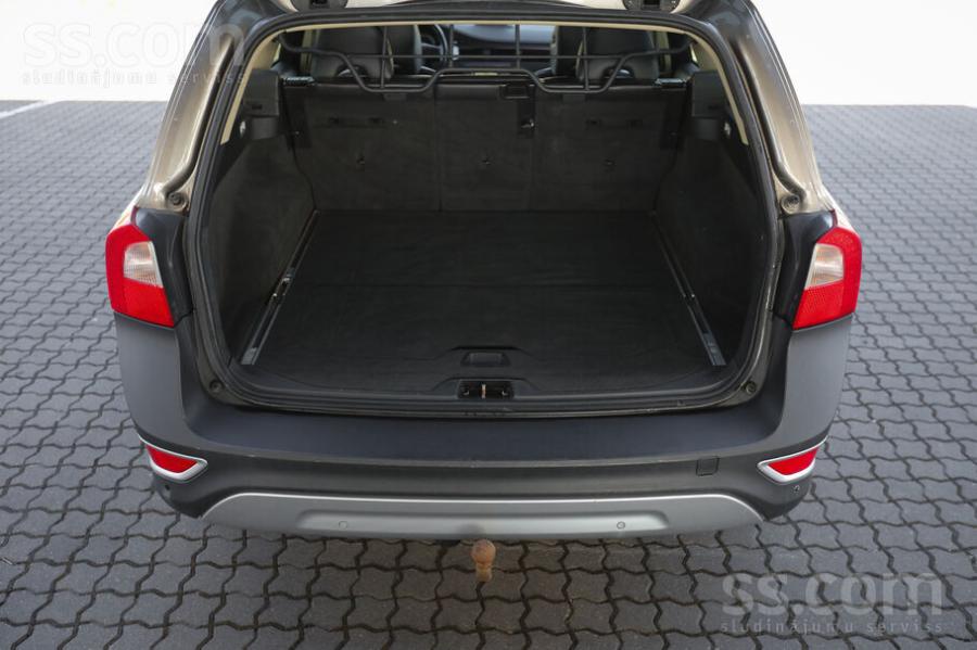 Brūns Volvo XC70 2008 Rīga, ar dzinēja tilpumu 2.40 L un nobraukumu 263 tūkst. km par 5490 €, foto 12 vietnē AUTOMOTO.COM.LV