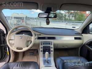Brown Volvo XC70 2008 in Riga, with an engine capacity of 2.40 L and mileage of 520 thousand km for 1600 €, photo 6 on AUTOMOTO.COM.LV