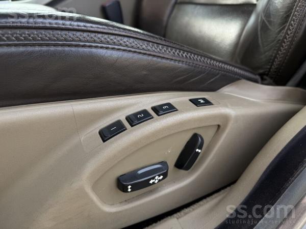 Brūns Volvo XC70 2008 Rīga, ar dzinēja tilpumu 2.40 L un nobraukumu 484 tūkst. km par 3650 €, foto 9 vietnē AUTOMOTO.COM.LV