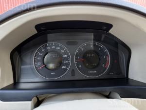 Brown Volvo XC70 2008 in Riga, with an engine capacity of 2.40 L and mileage of 484 thousand km for 3450 €, photo 9 on AUTOMOTO.COM.LV