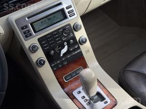 Brown Volvo XC70 2008 in Riga, with an engine capacity of 2.40 L and mileage of 484 thousand km for 3450 €, photo 13 on AUTOMOTO.COM.LV