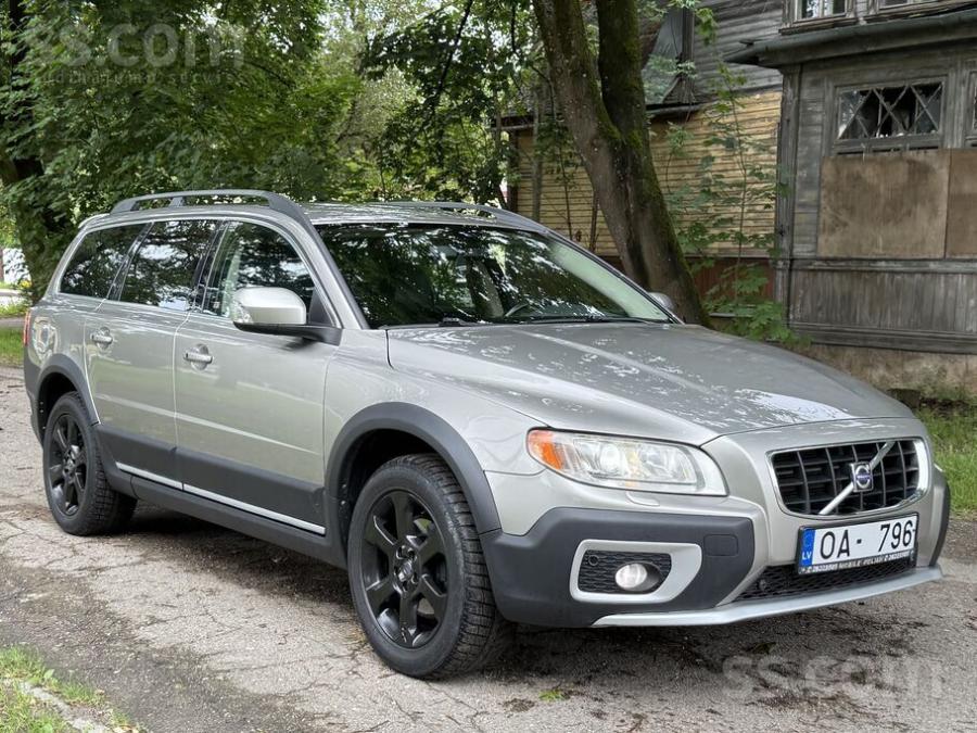 Brūns Volvo XC70 2008 Bauska, ar dzinēja tilpumu 2.40 L un nobraukumu 431 tūkst. km par 4200 €, foto 1 vietnē AUTOMOTO.COM.LV