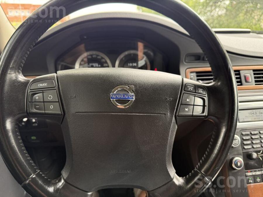 Brūns Volvo XC70 2008 Bauska, ar dzinēja tilpumu 2.40 L un nobraukumu 431 tūkst. km par 4200 €, foto 18 vietnē AUTOMOTO.COM.LV