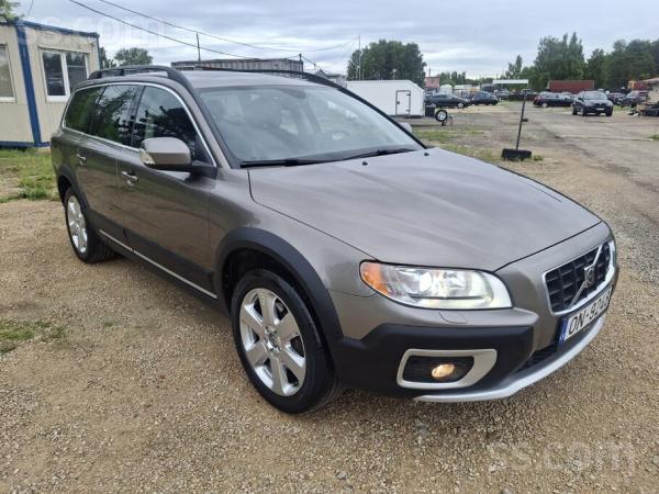 Brūns Volvo XC70 2008 Rīga, ar dzinēja tilpumu 2.40 L un nobraukumu 290 tūkst. km par 7140 €, foto 1 vietnē AUTOMOTO.COM.LV