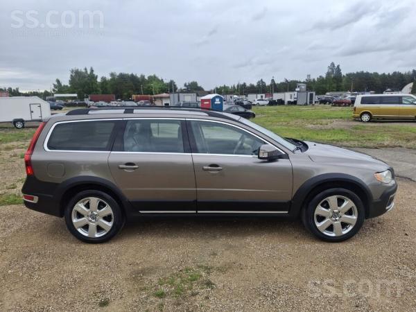 Brūns Volvo XC70 2008 Rīga, ar dzinēja tilpumu 2.40 L un nobraukumu 290 tūkst. km par 7140 €, foto 2 vietnē AUTOMOTO.COM.LV