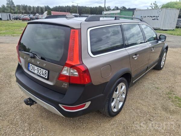 Brūns Volvo XC70 2008 Rīga, ar dzinēja tilpumu 2.40 L un nobraukumu 290 tūkst. km par 7140 €, foto 3 vietnē AUTOMOTO.COM.LV