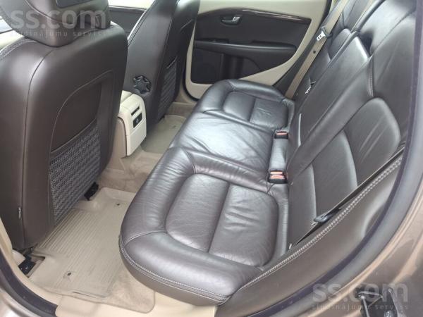 Brūns Volvo XC70 2008 Rīga, ar dzinēja tilpumu 2.40 L un nobraukumu 290 tūkst. km par 7140 €, foto 10 vietnē AUTOMOTO.COM.LV