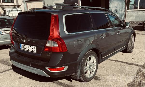 Brūns Volvo XC70 2008 Rīga, ar dzinēja tilpumu 2.40 L un nobraukumu 448 tūkst. km par 3500 €, foto 4 vietnē AUTOMOTO.COM.LV