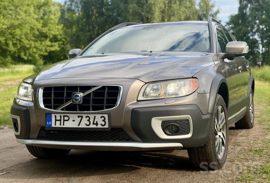 Brūns Volvo XC70 2008 Rīga, ar dzinēja tilpumu 2.40 L un nobraukumu 337 tūkst. km par 5900 €, foto 1 vietnē AUTOMOTO.COM.LV
