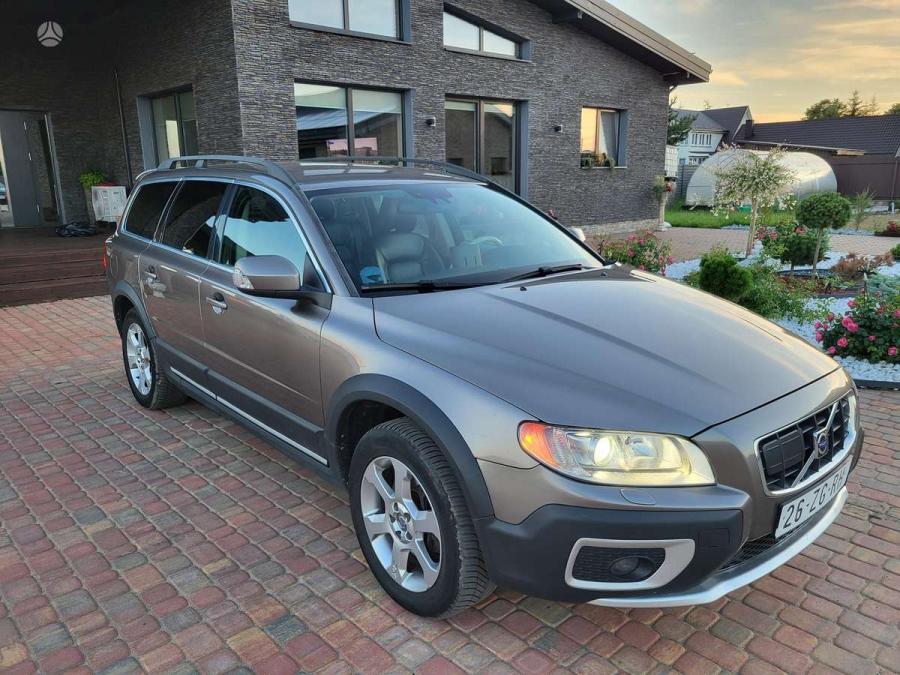 Brūns Volvo XC70 2008 Viļņa, ar dzinēja tilpumu 2.40 L un nobraukumu 290 tūkst. km par 6199 €, foto 9 vietnē AUTOMOTO.COM.LV